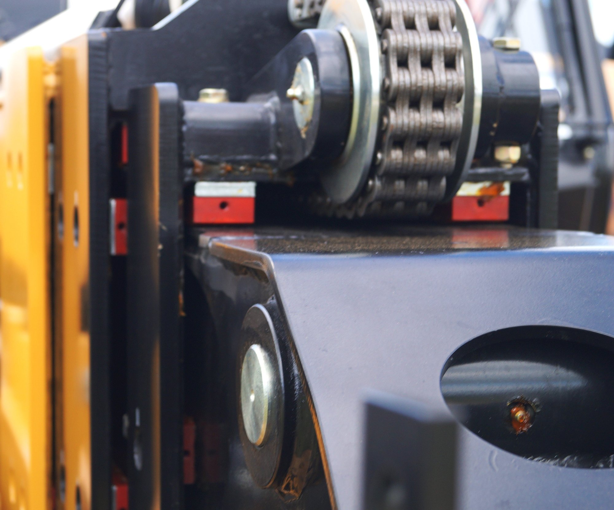 Nylacast Wear Pads: Enhance Boom Performance & Safety